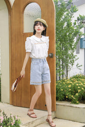 Daisy Chain Embroidered Shorts (Light Denim) – Megoosta Fashion