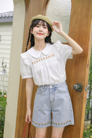 Daisy Chain Embroidered Shorts (Light Denim) – Megoosta Fashion